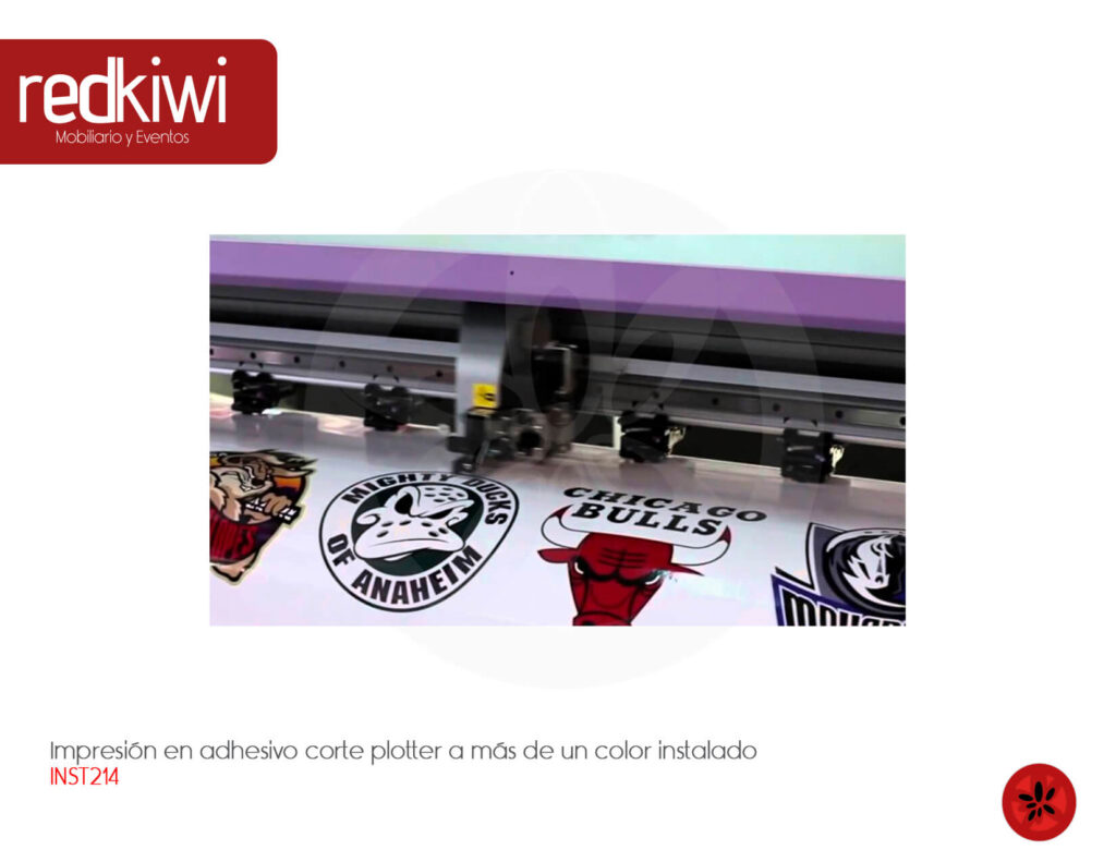 Impresión en adhesivo corte plotter a más de un color instalado - RedKiwi